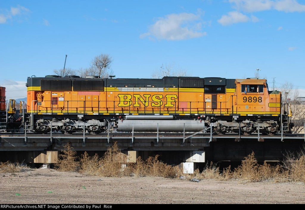 BNSF 9898